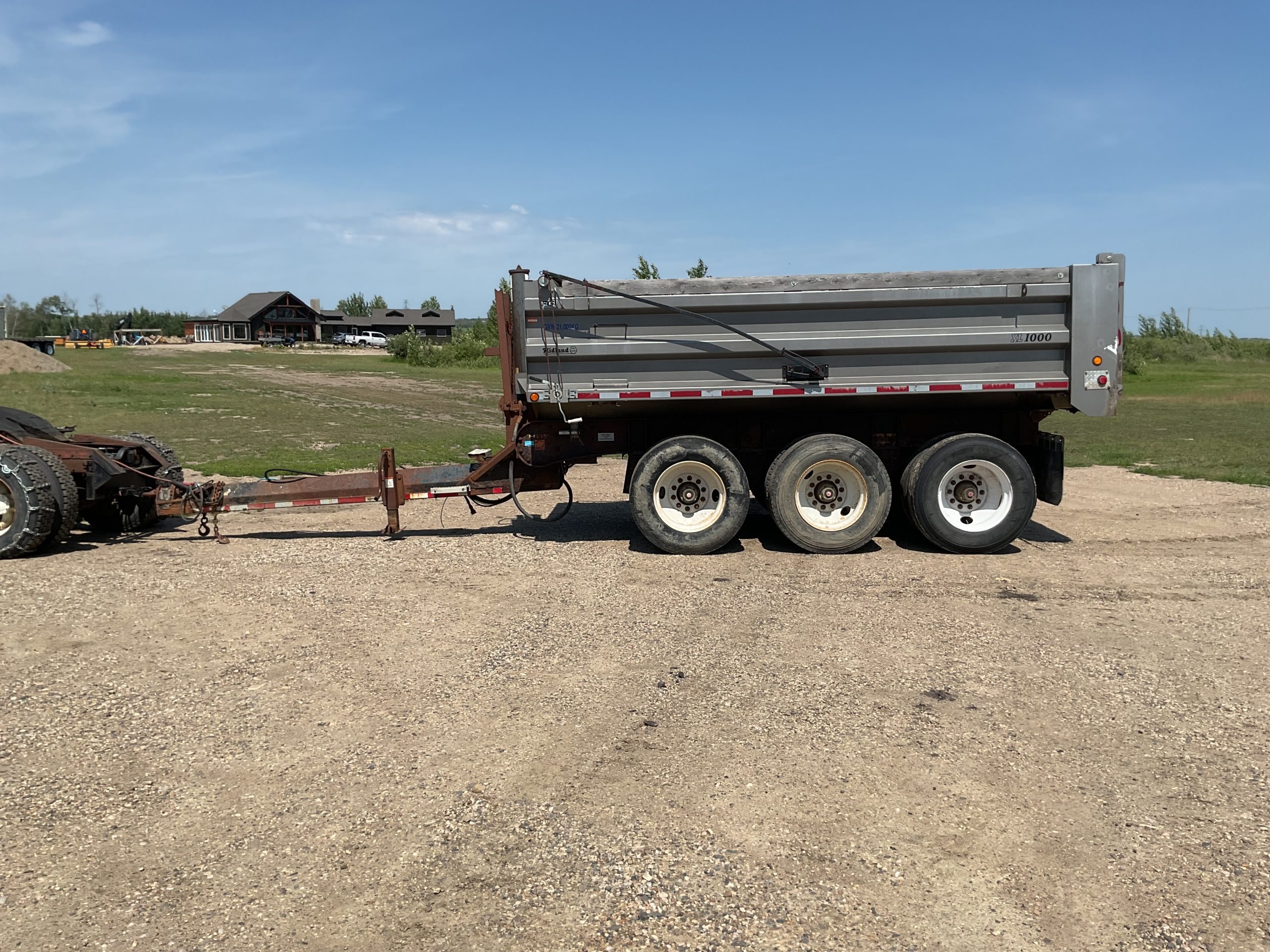 2006 Midland 17’ triaxle pup - trailerguy.ca